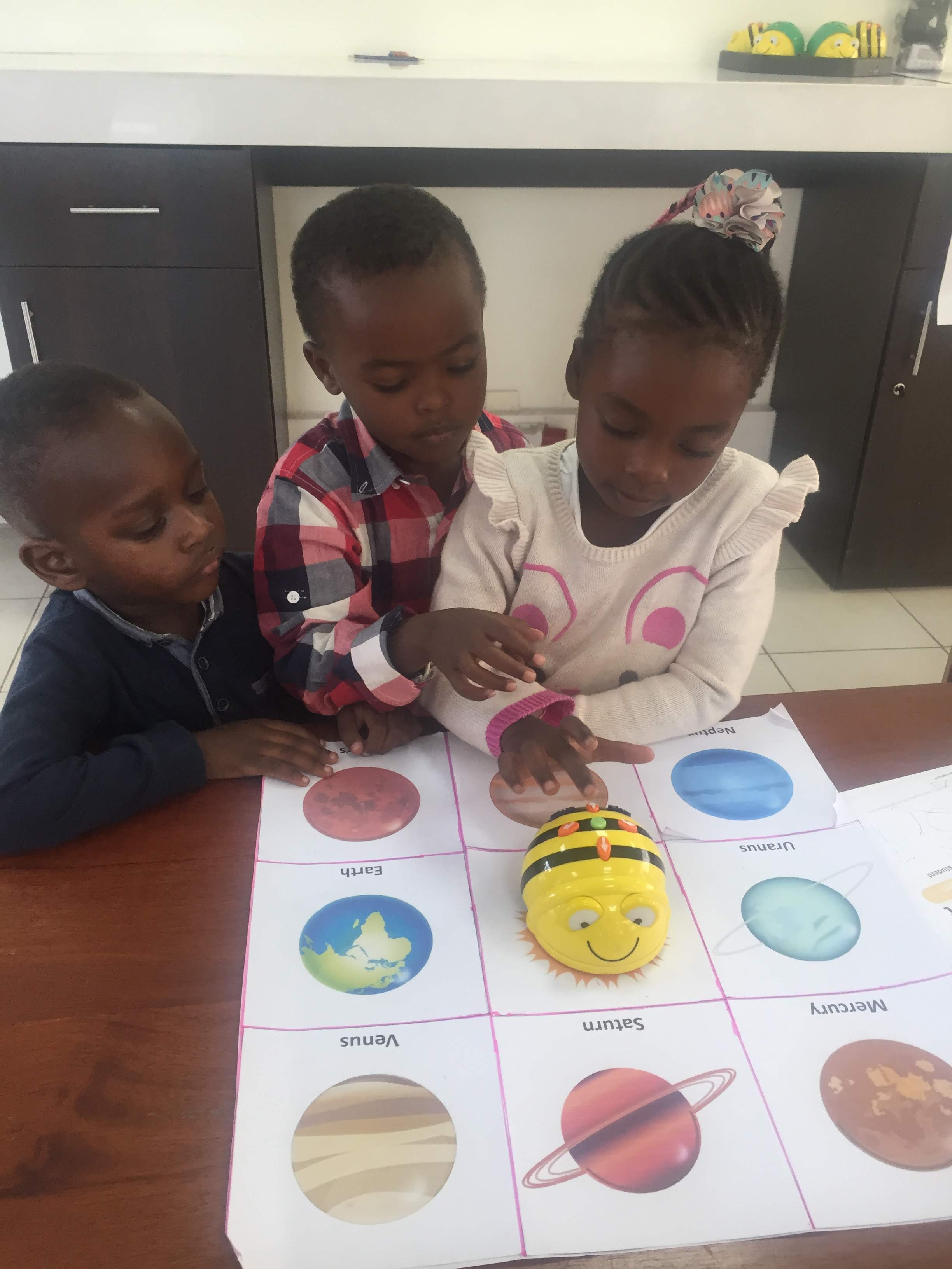 Find Your Favorite Planet with Bee-bot – Tinker Education